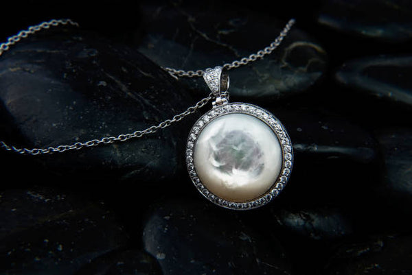 The Definitive Guide to Pendant Types That You Should Own - Pres